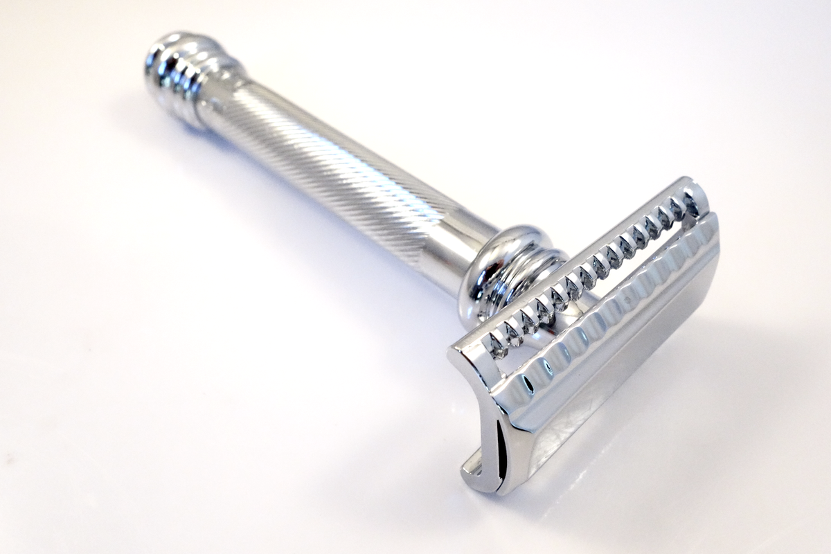 Merkur 39C Slant Bar Heavy Duty Chrome Safety Razor with Barber Pole H
