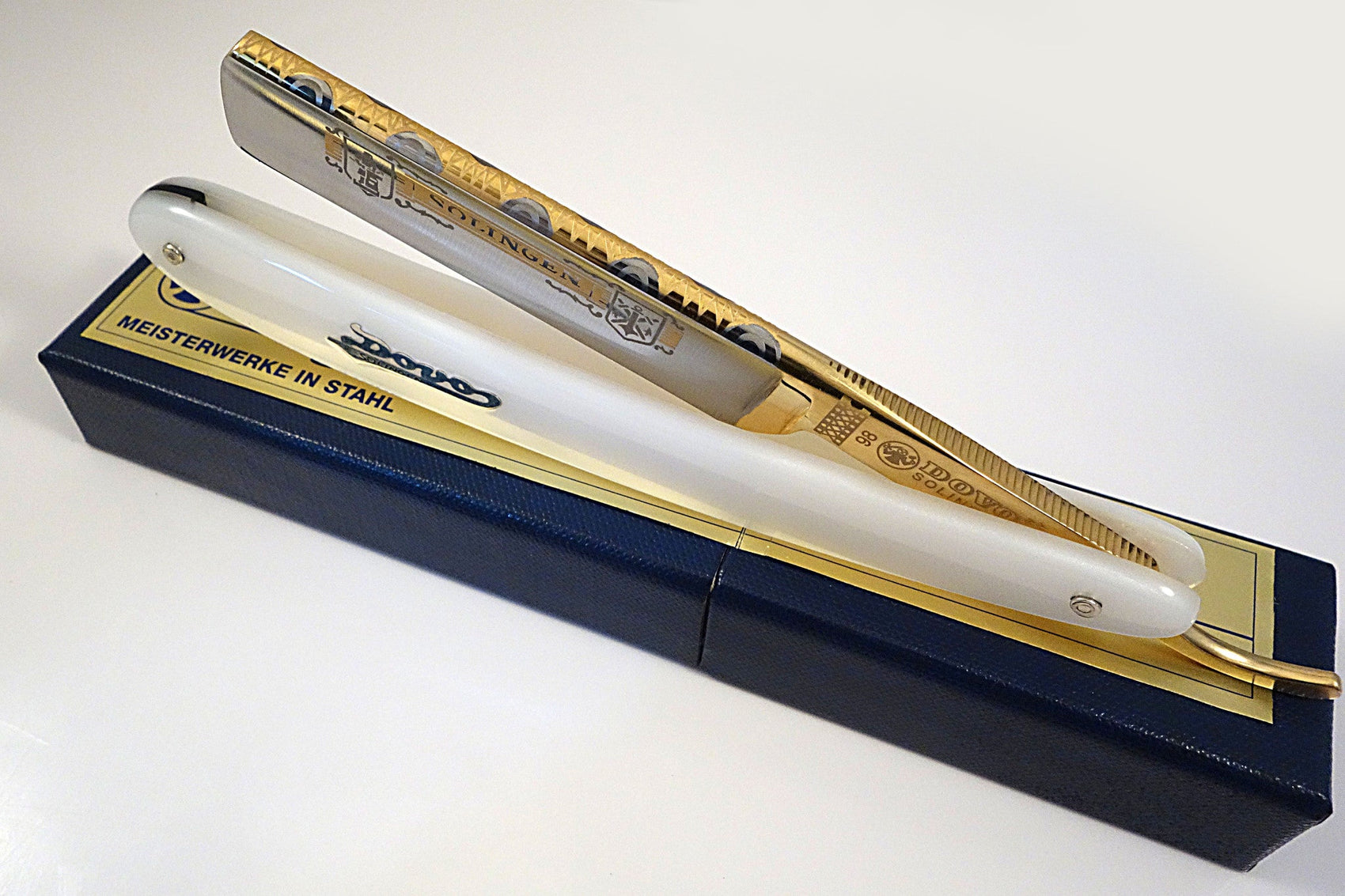 Dovo "Pearl" 5/8 Full Hollow Solingen Straight Razor