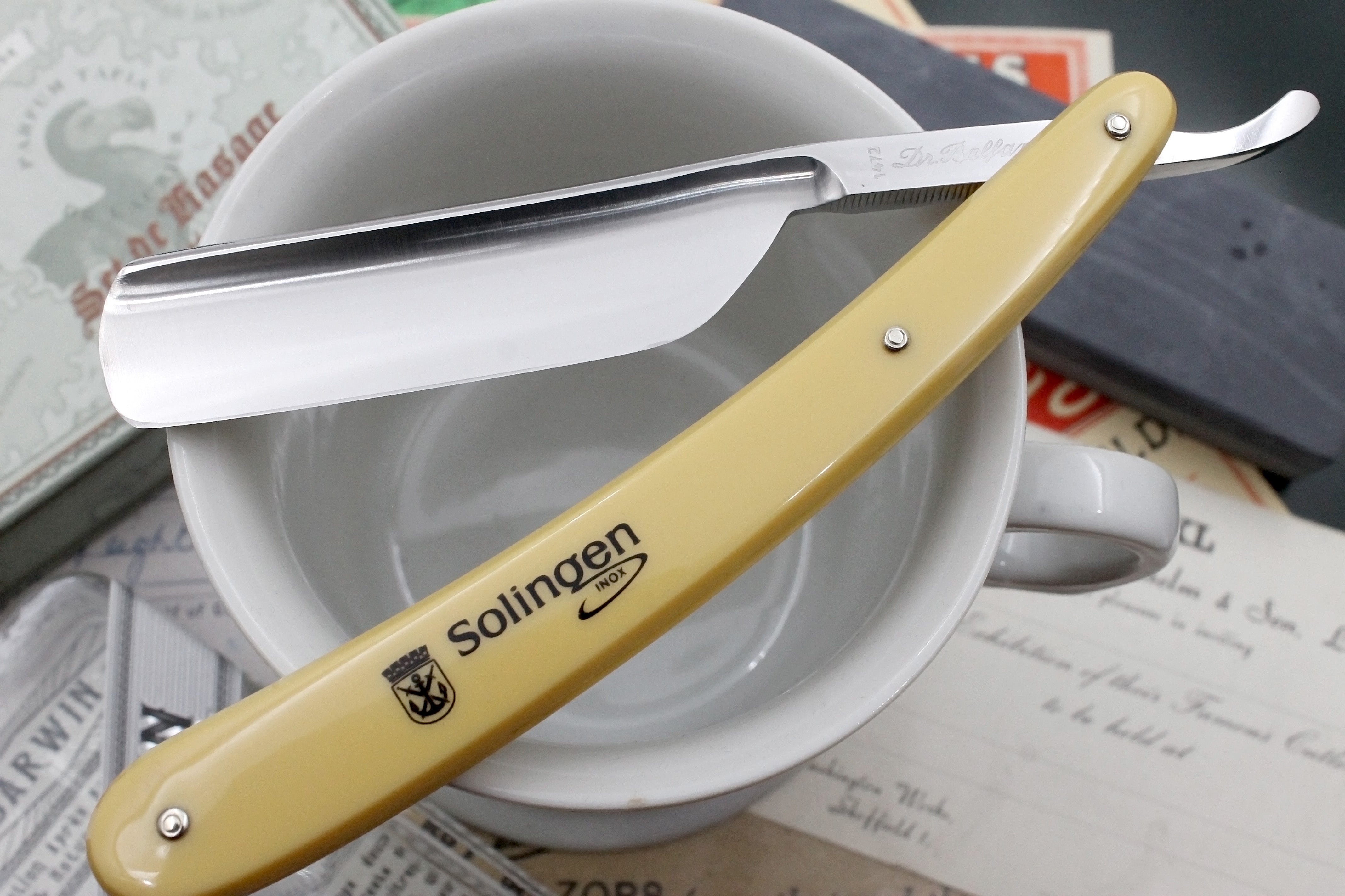 Vintage Straight Razors | Old Fashioned Razor | Vintage Shaving Razors ...